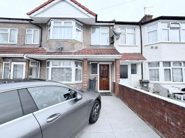 Clifford Road, Hounslow TW4, 4 bed terraced house to rent, £2,400 pcm | PrimeLocation