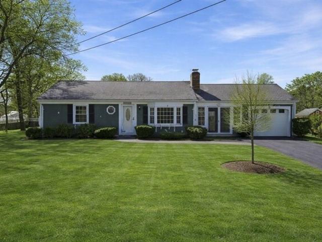Clifford St, Yarmouth, Home For Sale