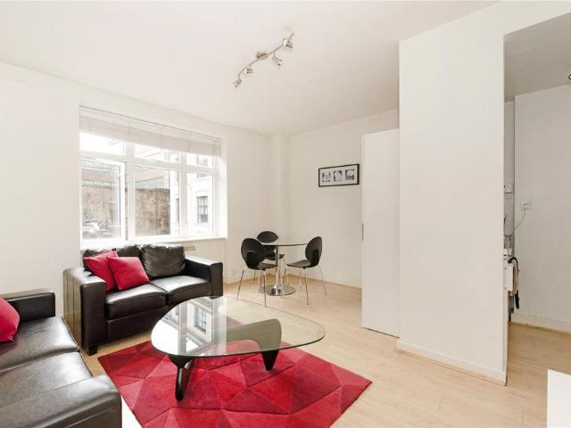 Cliffords Inn, Fetter Lane, Covent. 2 bed flat to rent £2,900 pcm £669 pw