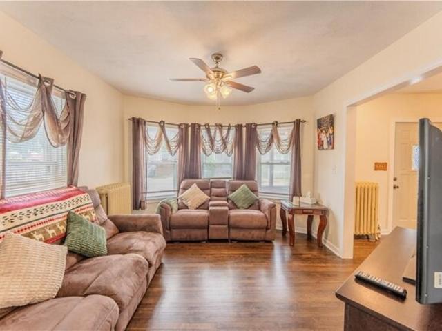 Cliffdale Ave, Cranston, Home For Sale