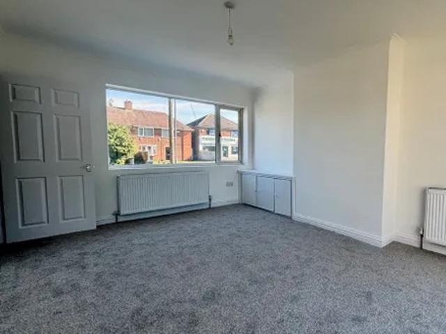 Cliffe Drive, Kitts Green, B33 9SL, United Kingdom | 3 bed apartment for rent #168424782 | Rentberry