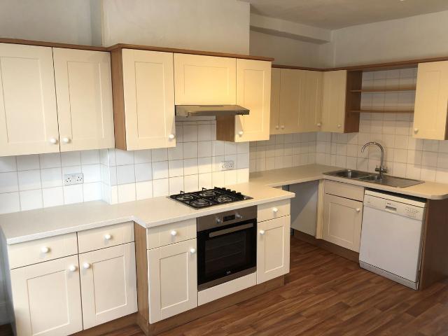 Cliffe High Street, Lewes BN7, 2 bed flat to rent, £1,300 pcm | PrimeLocation