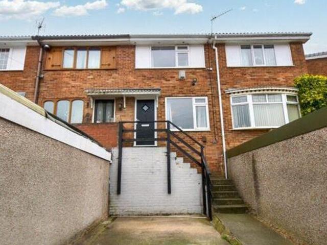 Cliffe Park Rise, Leeds, 2 Bedroom Town