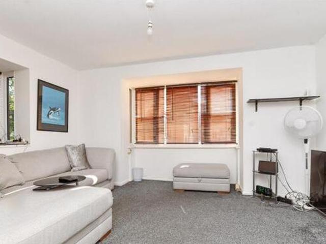 Cliffe Walk, Sutton, 1 Bedroom Apartment