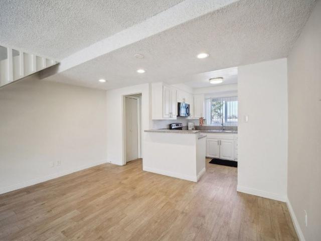 Cliffs Apartments 2 Bedroom Apartment for Rent at 13730 Via Del Palma Ave, Whittier, CA 90602