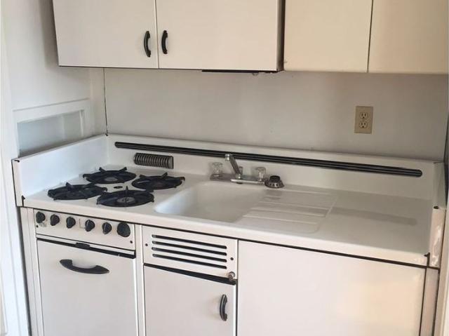Clifwood Studio Apartment for Rent at 3304 Jefferson Ave, Cincinnati, OH 45220 Clifton