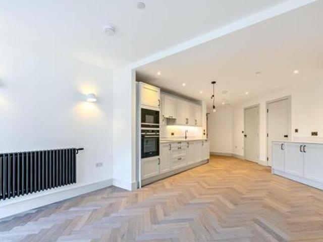 Clifton Mansions, Willesden Green, 2 Bedroom Flat