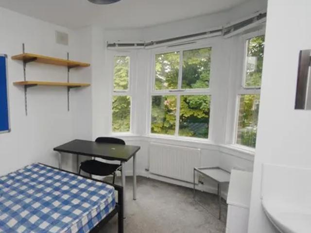Clifton Avenue, Manchester, M14 6UB, United Kingdom | 5 bed apartment for rent #137836426 | Rentberry