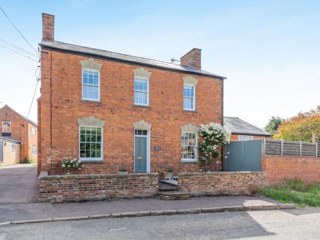 Clifton, Banbury, Oxfordshire 5 bed detached house to rent £4,250 pcm £981 pw