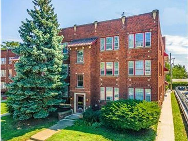 Clifton Blvd Lakewood Unit 14