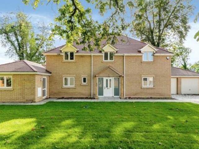 Clifton, Church Street, Shefford, 5 Bedroom Detached