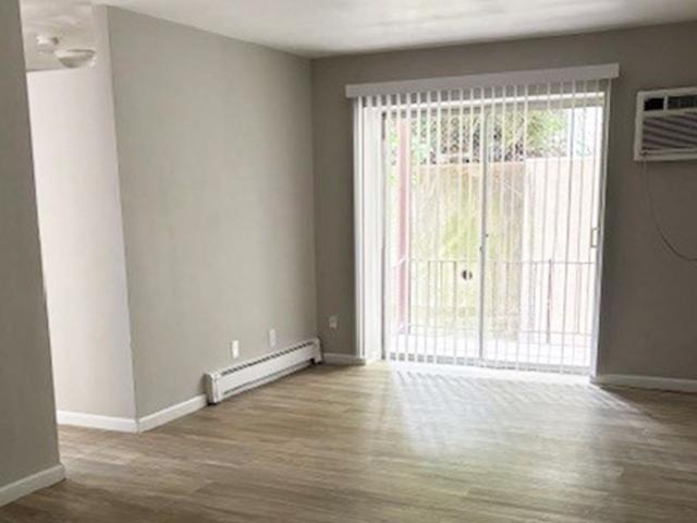 Clifton Colony 1 Bedroom Apartment for Rent at 714 Clifton Colony Dr, Cincinnati, OH 45220 Clifton