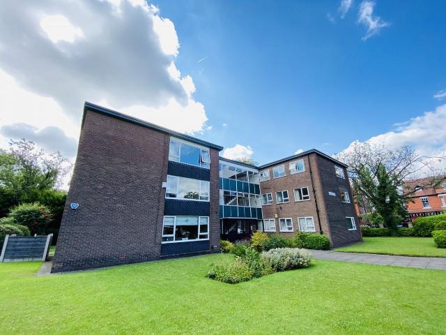 Clifton Court, Clifton Road, Heaton Moor, Stockport SK4, 2 bed flat to rent, £1,100 pcm | PrimeLocation