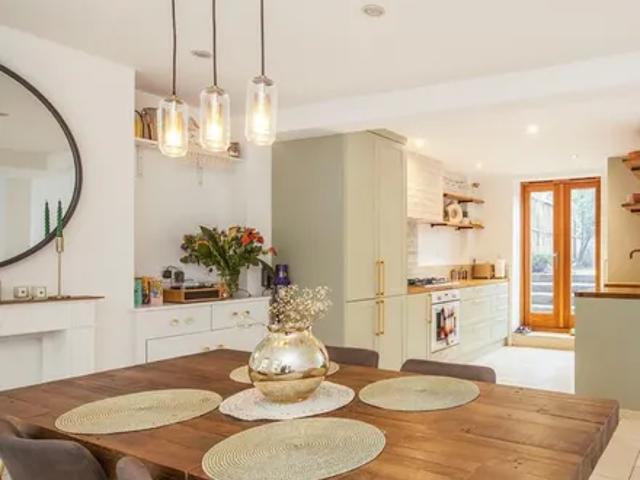 Clifton Crescent, London, SE15 2RX, United Kingdom | 3 bed townhouse for rent #134706033 | Rentberry