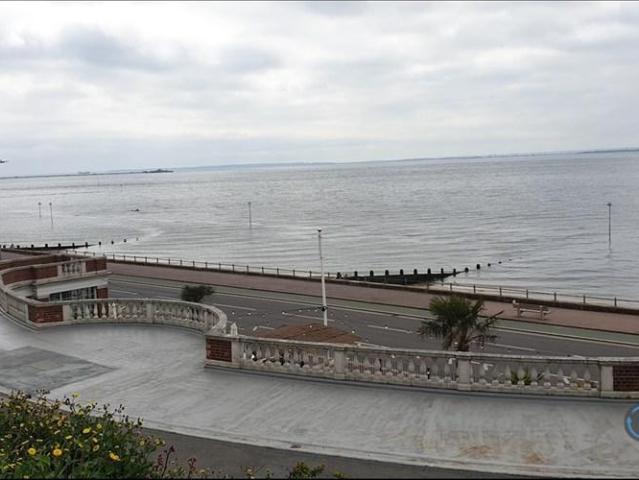 Clifton Drive, Westcliff On Sea, SS0 2 bed flat to rent £1,550 pcm £358 pw