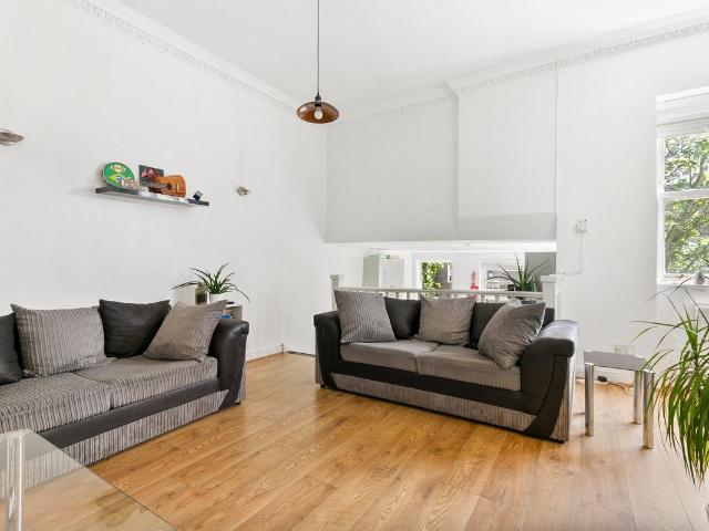 Clifton Gardens, Warwick Avenue Station W9, 2 bed flat to rent, £2,950 pcm | PrimeLocation