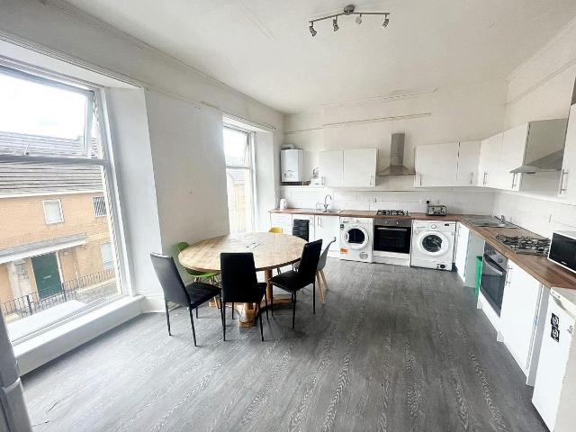 Clifton Place, Plymouth PL4, 7 bed property to rent, £498 pcm | PrimeLocation