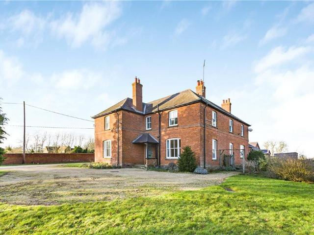 Clifton Road, Deddington, Banbury. 5 bed detached house to rent £3,900 pcm £900 pw