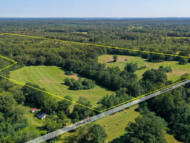 Clifton Road, Forest, MS 39074