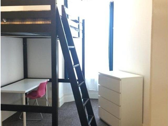 Clifton Road, Kingston Upon Thames KT2, Room to rent, £932 pcm | PrimeLocation