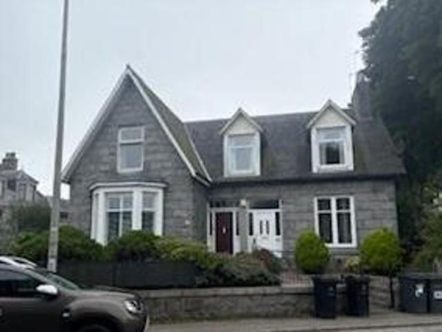 Clifton Road, Hilton, 1 Bedroom Flat