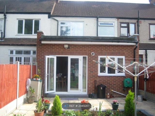 Clifton Road, Ilford IG2, 4 bed terraced house to rent, £2,500 pcm | PrimeLocation