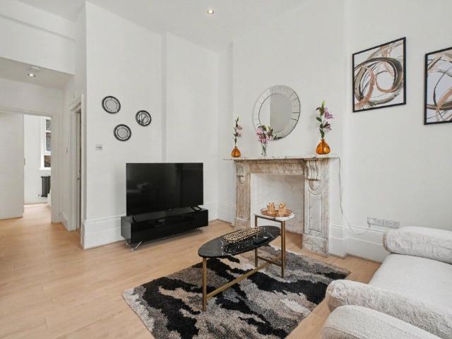Clifton Road, London W9, 1 bed flat to rent, £2,301 pcm | PrimeLocation
