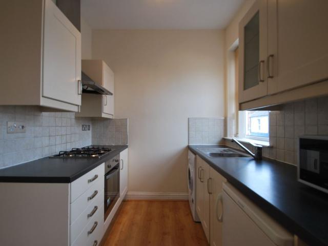 Clifton Street, Cardiff CF24, 2 bed flat to rent, £995 pcm | PrimeLocation