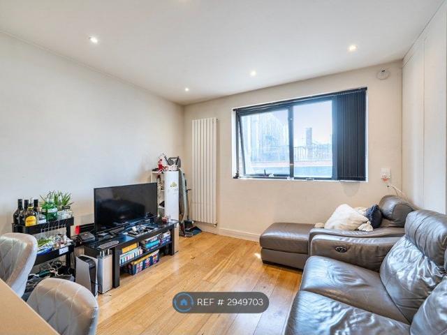 Clifton Terrace, London N4, 3 bed flat to rent, £3,500 pcm | PrimeLocation