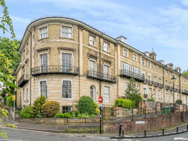 Clifton Terrace, Winchester, 3 Bedroom Flat