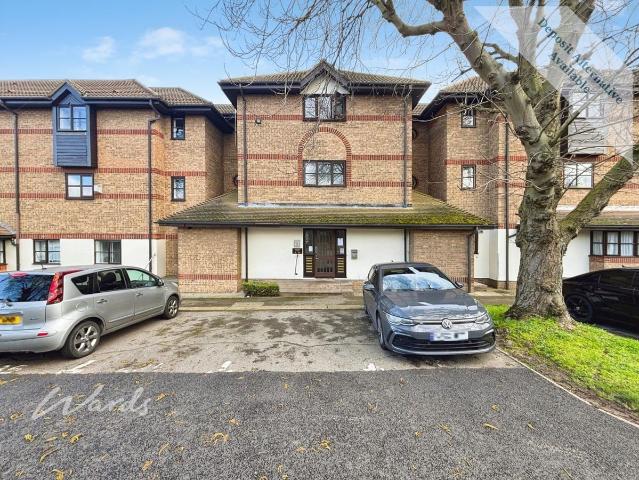 Clifton Walk, Dartford DA2, 2 bed flat to rent, £1,350 pcm | PrimeLocation