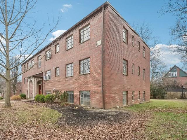 Clifton Woods Apartments 1 Bedroom Apartment for Rent at 1750 Clifton Ave, Columbus, OH 43203 Woodland Park