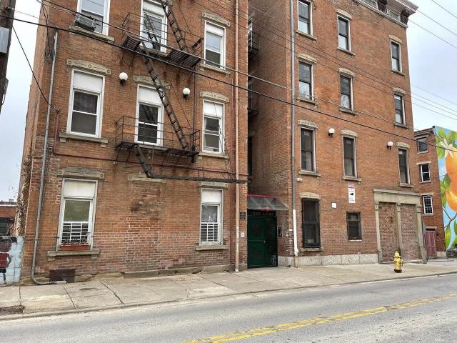 Clifton 103 2 Bedroom Apartment for Rent at 105 E Clifton Ave, Cincinnati, OH 45202 Over The Rhine