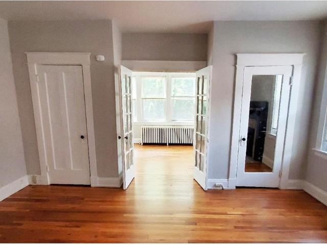 Clifton 3027 1 Bedroom Apartment for Rent at 3027 Clifton Ave, Cincinnati, OH 45220 The Heights