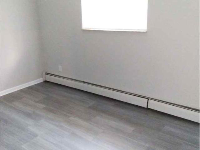 Clifton 3033 1 Bedroom Apartment for Rent at 3033 Clifton Ave, Cincinnati, OH 45220 The Heights