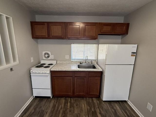 Clifton 3033 1 Bedroom Apartment for Rent at 3033 Clifton Ave, Cincinnati, OH 45220 The Heights