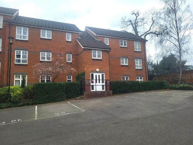 Cliftonville Road, Northampton, NN1 2 bed flat to rent £1,175 pcm £271 pw