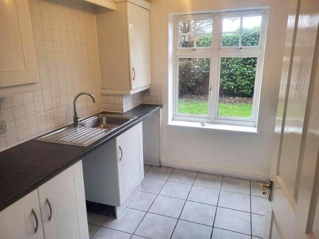 Cliftonville Road, Northampton, Nnq, NN1
