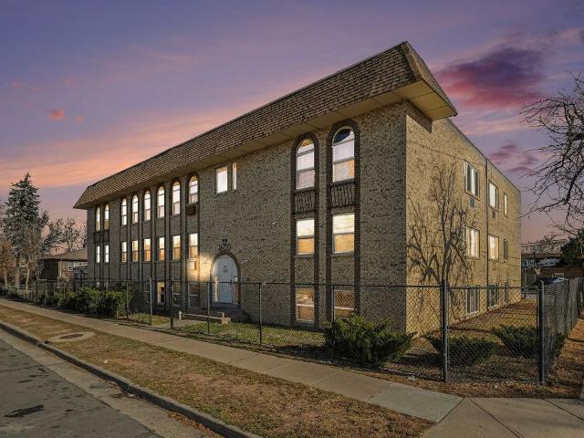 Clinton1600 3 Bedroom Apartment for Rent at 1600 Clinton St, Aurora, CO 80010 North Aurora