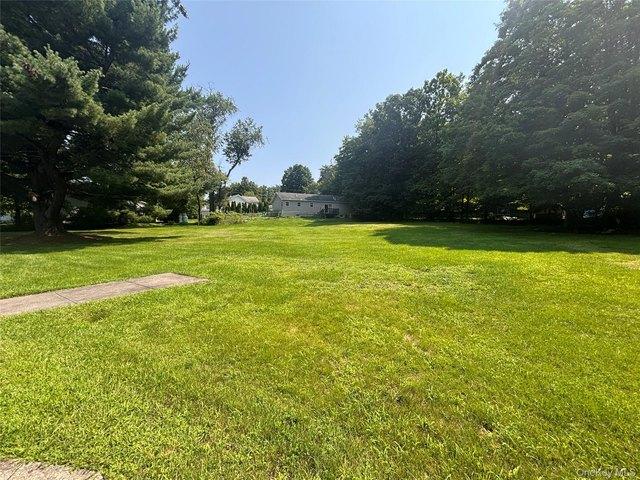 Clinton Ave, Ellenville, NY 12428