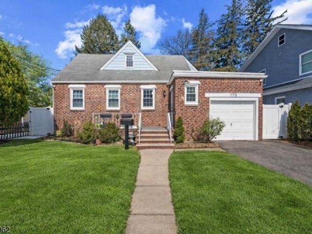 Clinton Ave, New Milford, Home For Sale