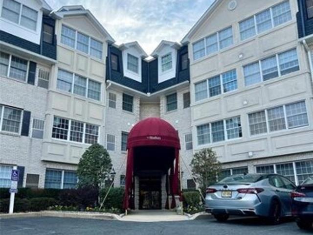 Clinton Pl Apt,hackensack, Condo For Sale