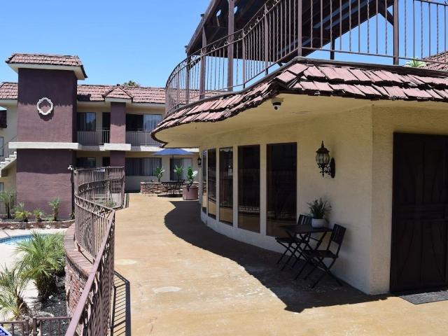Club Pacifica Studio Apartment for Rent at 3601 W Rosecrans Ave, Hawthorne, CA 90250 East Hawthorne