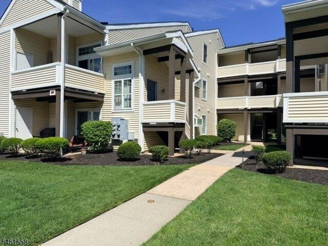 Clubhouse Ct Unit,union Twp, Condo For Sale