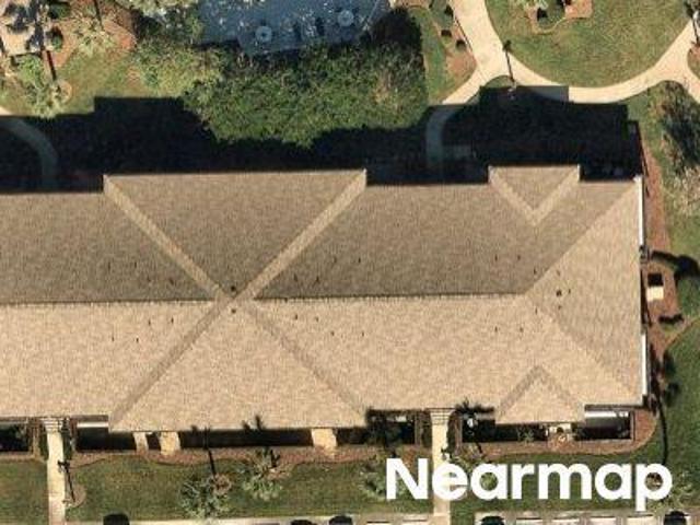Clubhouse Dr Apt 203