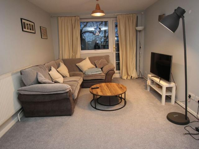 Clumber Crescent South, Nottingham NG7, 2 bed flat to rent, £1,300 pcm | PrimeLocation