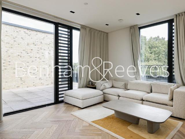 Cluny Mews, Kensington SW5 3 bed apartment to rent £6,933 pcm £1,600 pw