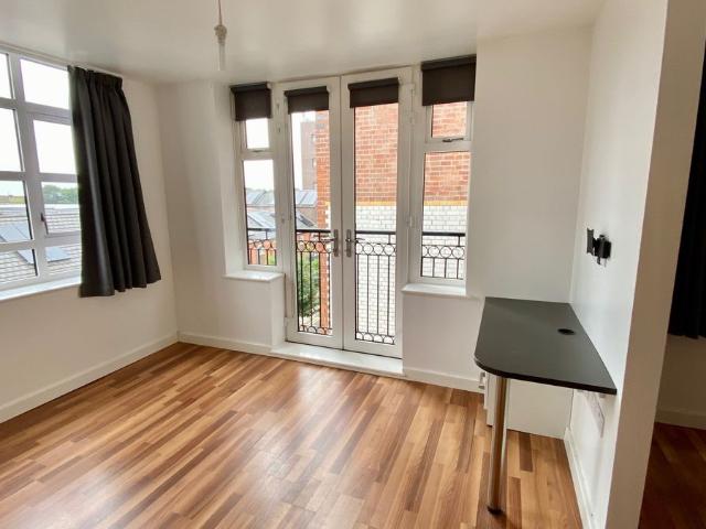 Clyde Court, Leicester LE1, 1 bed flat to rent, £730 pcm | PrimeLocation
