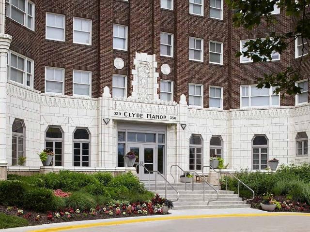 Clyde Manor 1 Bedroom Apartment for Rent at 350 E Armour Blvd, Kansas City, MO 64111 Broadway Gillham