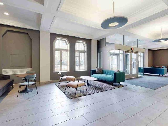 Clyde Manor 1 Bedroom Apartment for Rent at 350 E Armour Blvd, Kansas City, MO 64111 Broadway Gillham